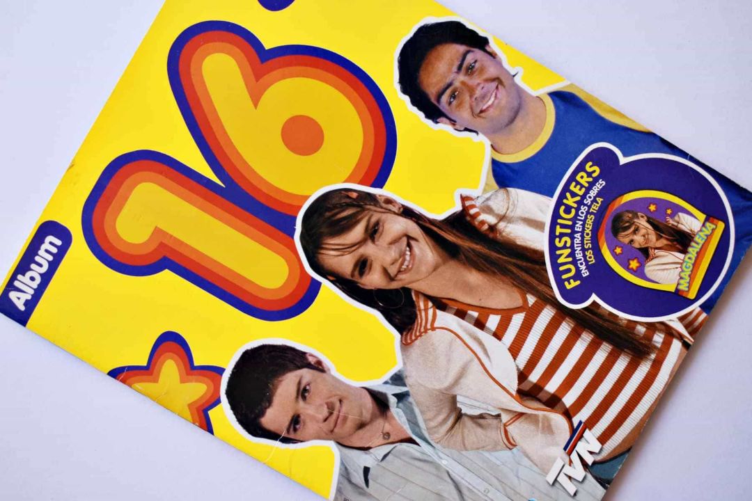 16 (Salo, 2003): Tiene 13 Láminas - Álbum Físico